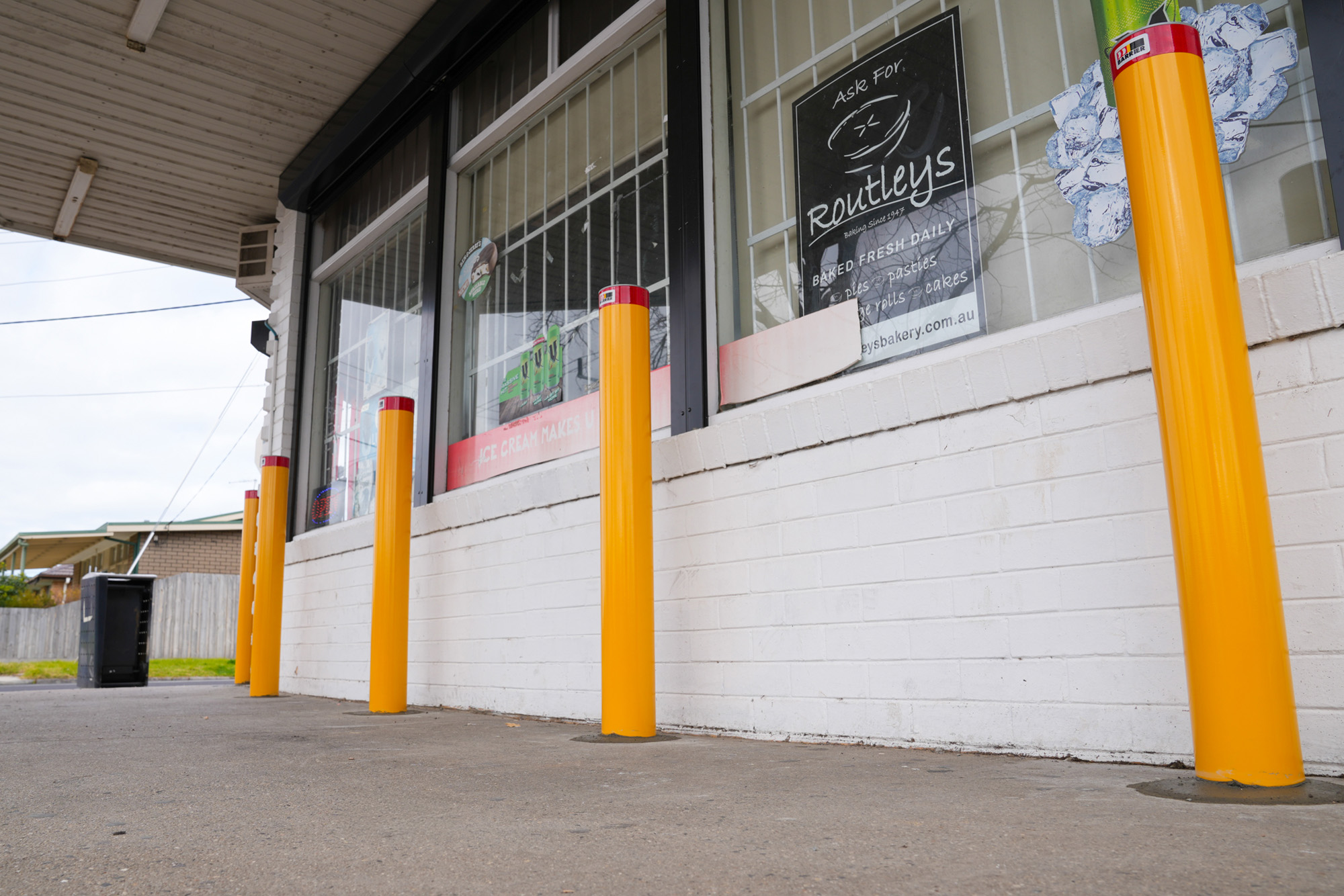 Industrial Bollards, Heavy Duty Bollards, Round Bollards